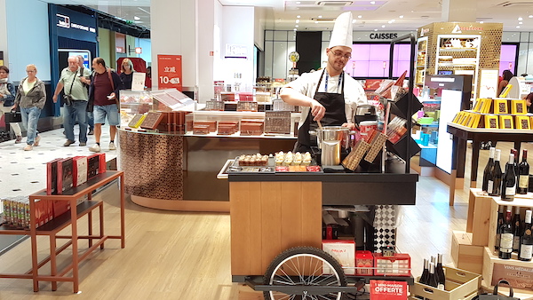 Retailtainment Maxim’s & Kusmi Tea - LBL Travel Retail